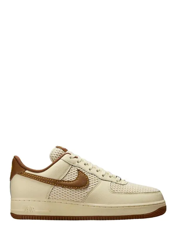 Nike Air Force 1 '07 Lv8 Sneakers - Cream