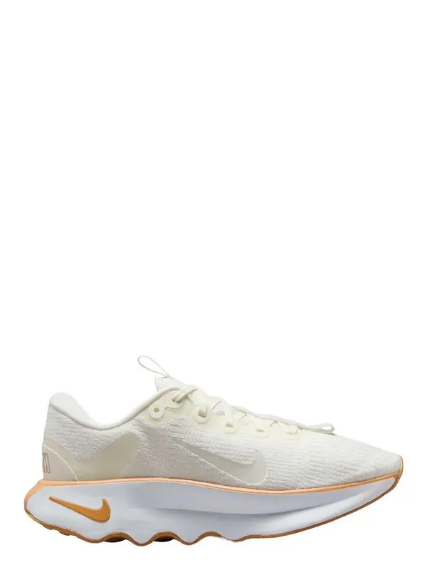 Nike Motiva Sneakers - Cream
