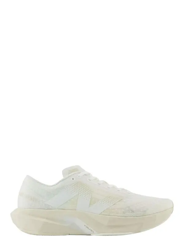 NEW BALANCE Fuelcell Rebel V4 2e Wide - Cream