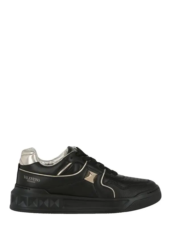 Valentino Garavani One Stud Low-top Sneakers - Black