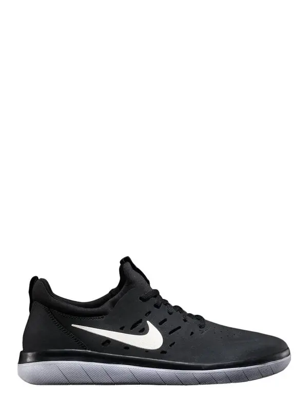 Nike Nyjah Free Sneakers - Black
