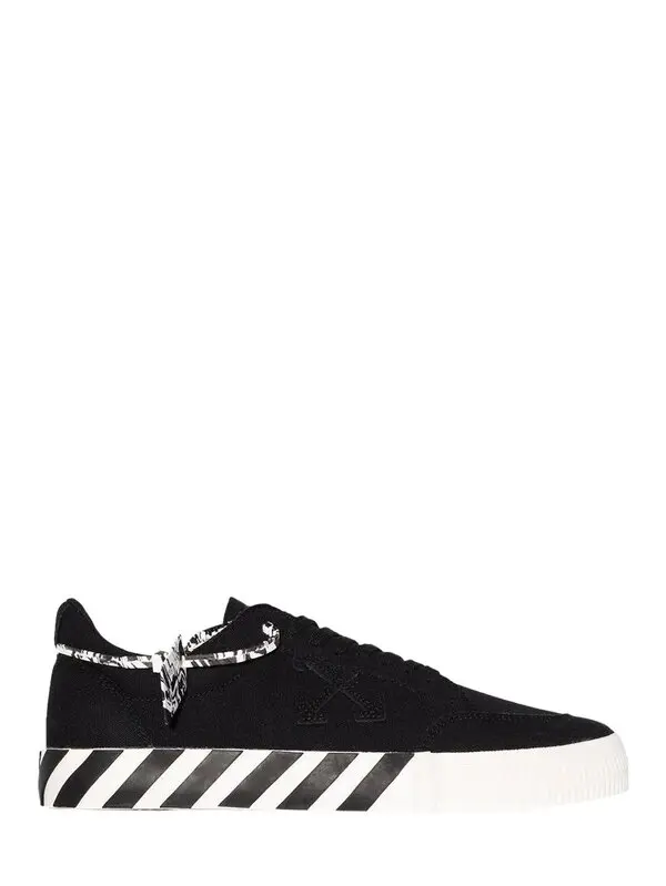 Off-White Vulc Low Sneakers - Black