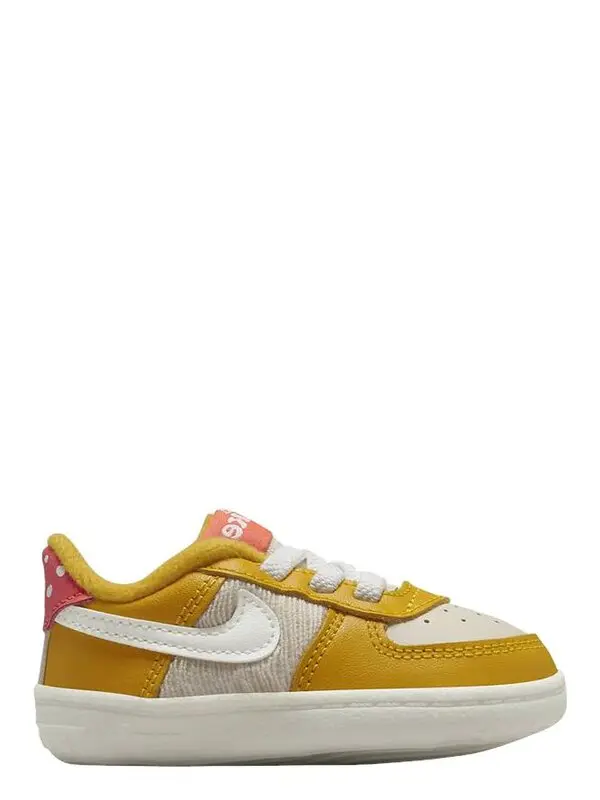 Nike Force Cb Sneakers - Yellow