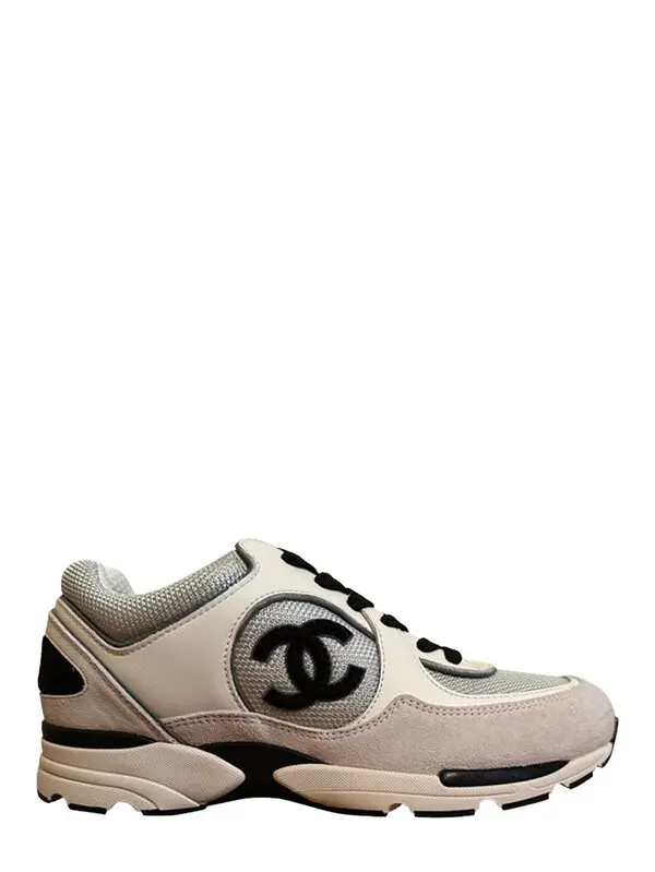 Chanel Sneaker - White