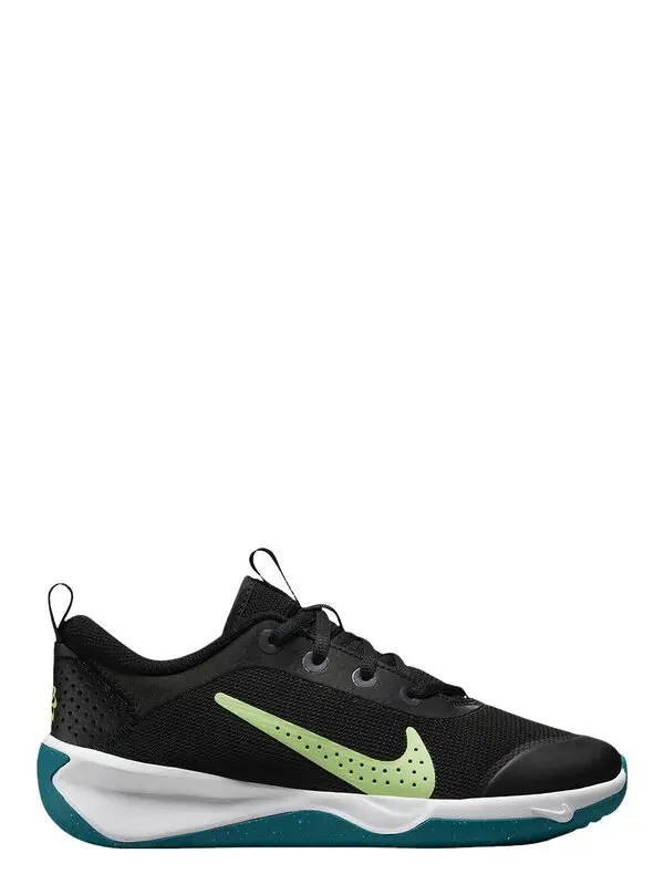 Nike Omni Multi-court Sneakers - Black