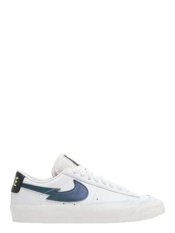 Nike Blazer Low '77 Gs 'lightning Bolt Swoosh - White