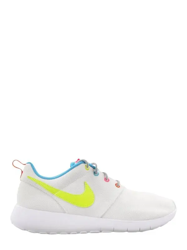 Nike Roshe One Gs Sneakers - White