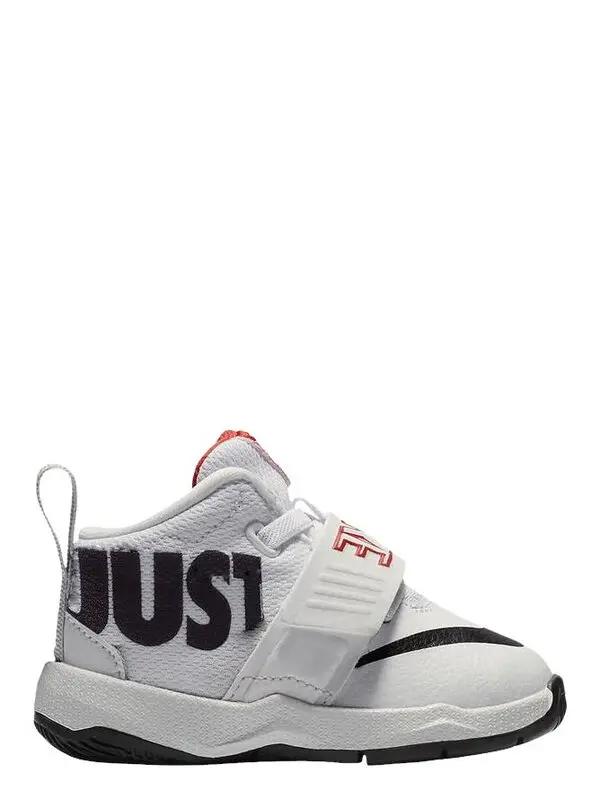 Nike Team Hustle D8 Td Sneakers - White