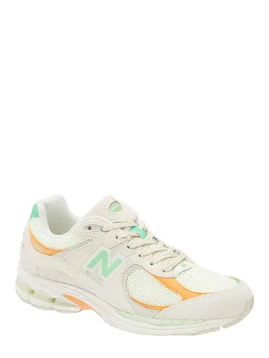 NEW BALANCE Gender Inclusive 2002r Sneaker - Linen/green Apple