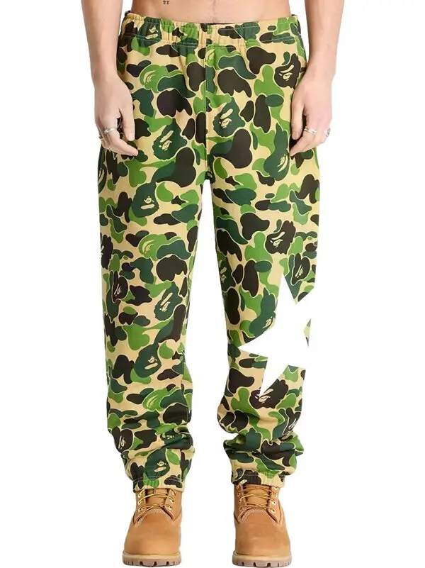 A BATHING APE Abc Camo Star Sweatpants - Green