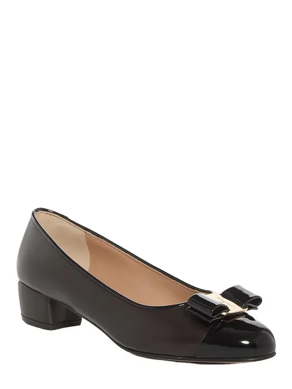 FERRAGAMO Vara Pumps - Nero