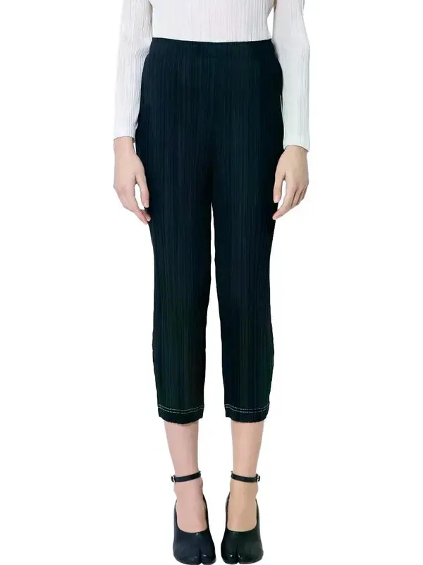 Issey Miyake Pleated Cropped Trousers - Black