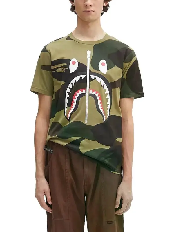 A BATHING APE 1st Camo Shark T-shirt - Green