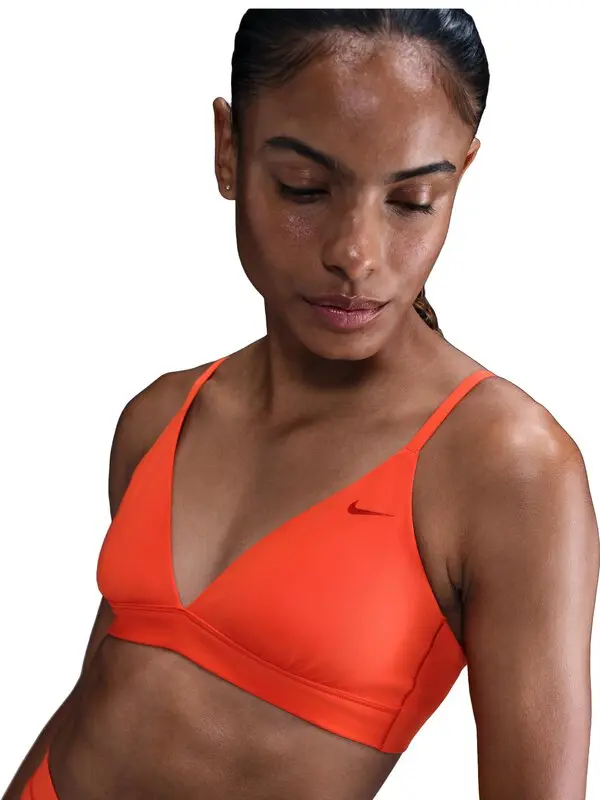 Nike Form Light-support Non-padded Triangle Sports Bra - Red