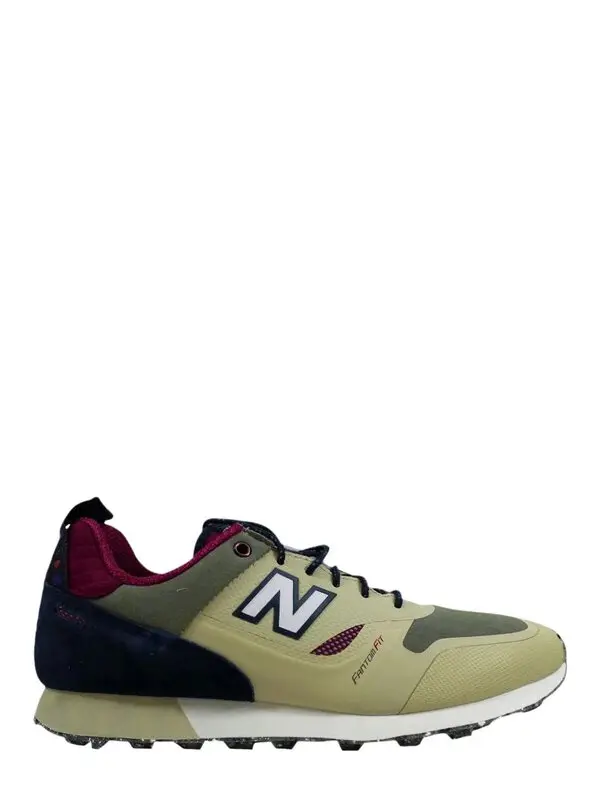 NEW BALANCE Trailbuster Sneakers - Tan
