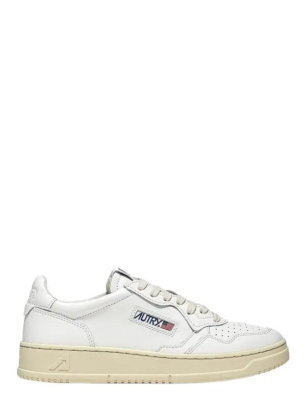 AUTRY Medalist Low Top Sneakers - White/tan Sole