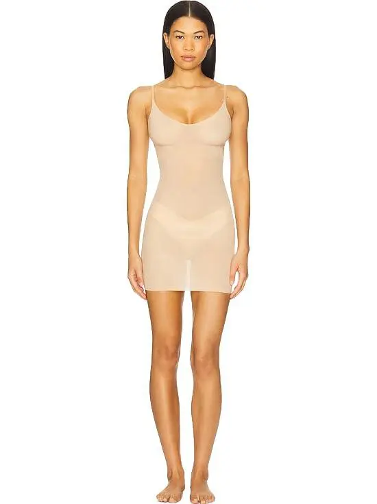 Commando Featherlight Control Full Strapless Slip - Beige
