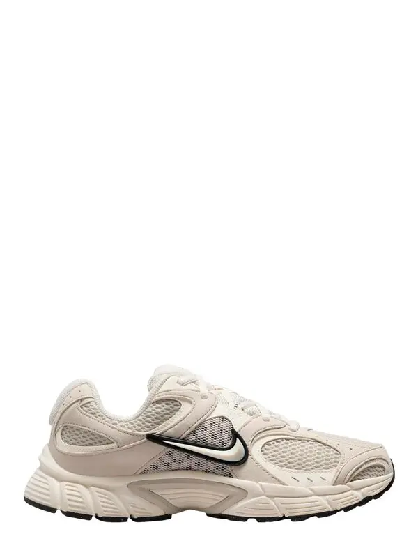 Nike Wmns V5 Rnr Sneakers - Cream