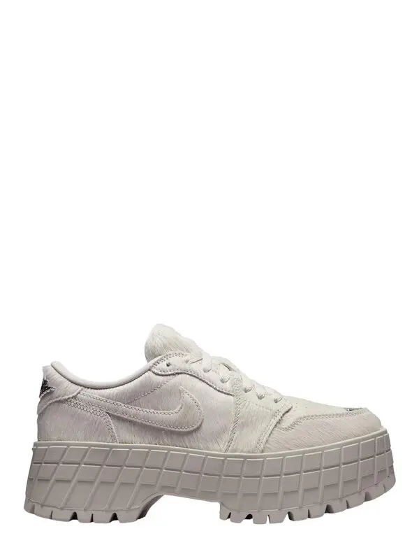 JORDAN 1 Low Brooklyn Sneakers - Cream