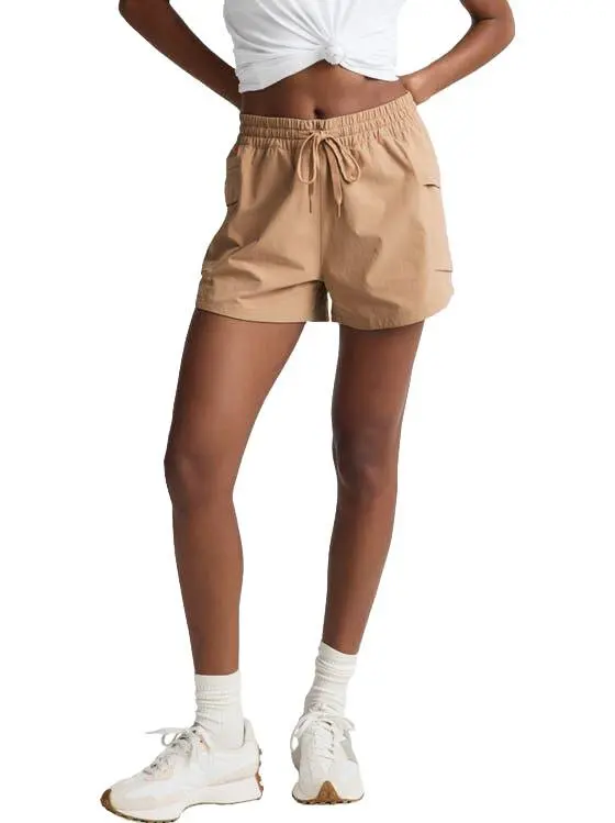 Beyond Yoga Peak 3-inch Cargo Shorts - Camel