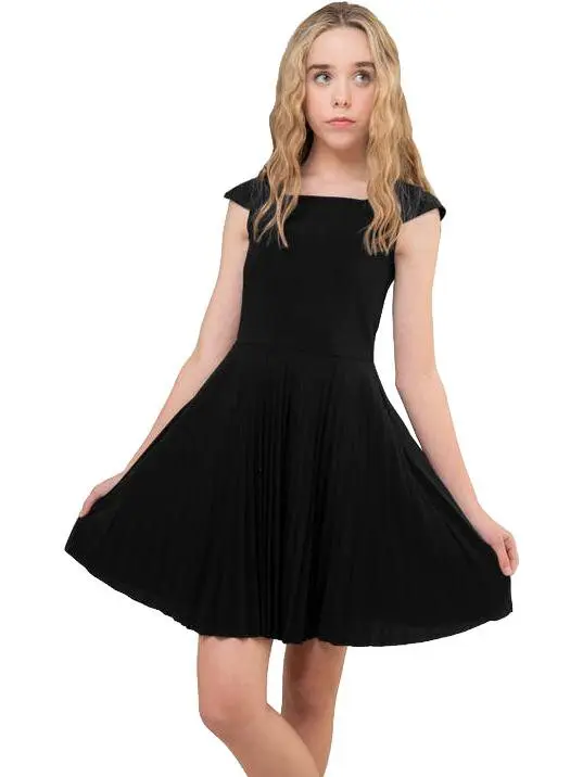 UN DEUX TROIS Cap Sleeve Pleated Dress - Black