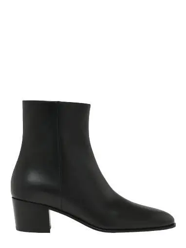 GIANVITO ROSSI Spencer Bootie - Black Calf