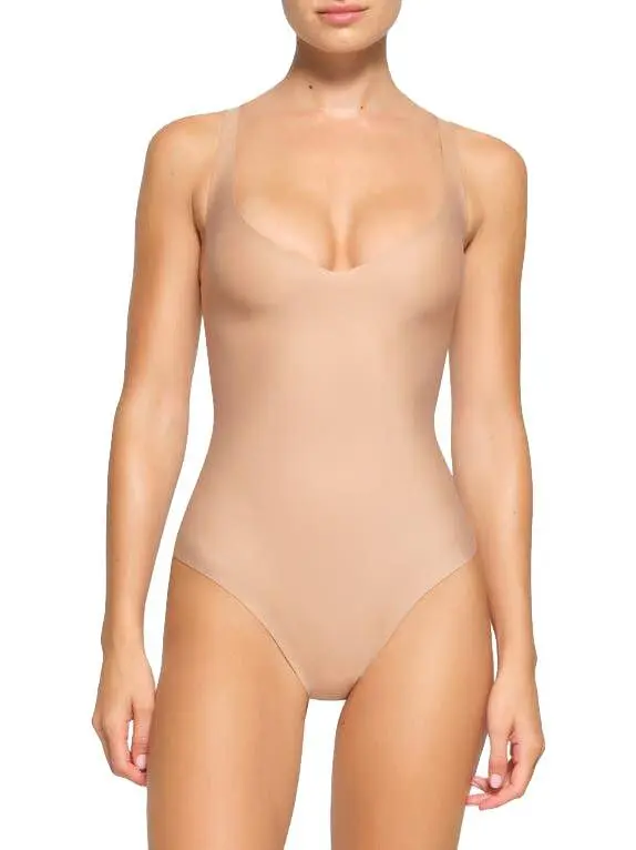 SKIMS Unlined Plunge Thong Bodysuit - Clay