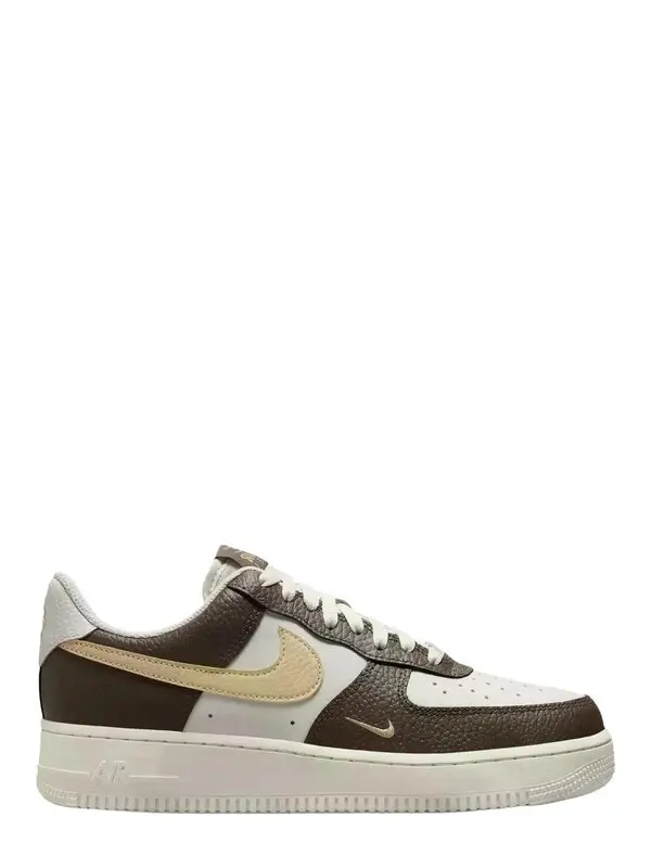 Nike Air Force 1 07 Sneakers - Brown