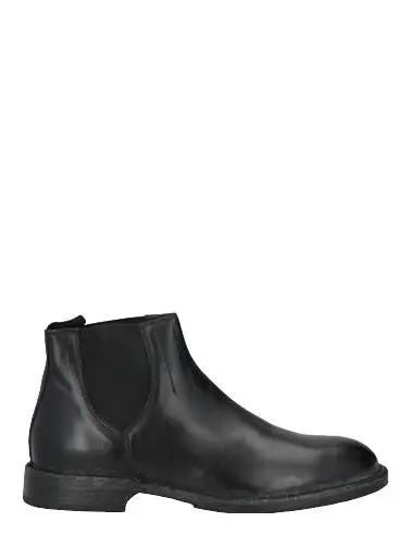Moma Dark Leather Chelsea Boots - Black