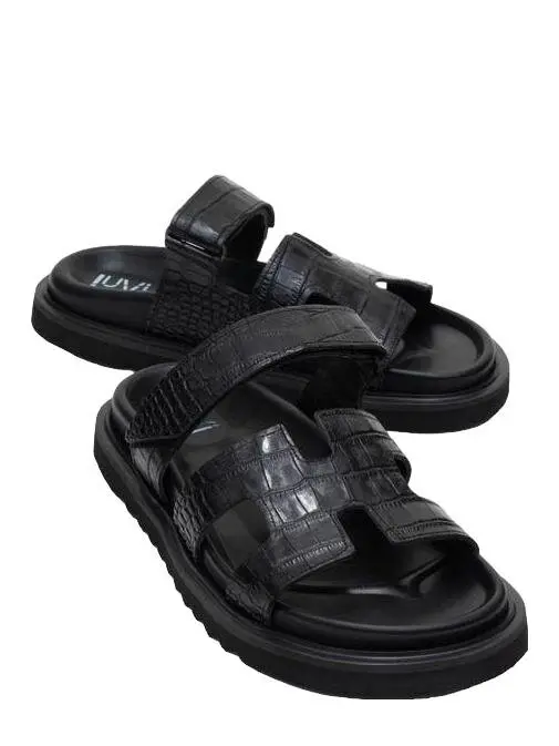 FOREVER & ALWAYS SHOES Loana Leather Slide Sandal - Black Leather