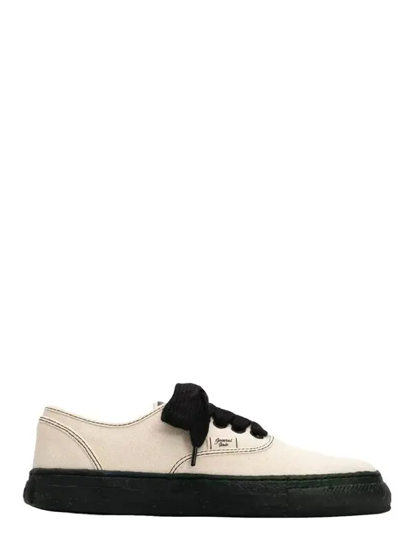 GENERAL SCALE. Kiefer Canvas Low-top Sneakers - Neutrals