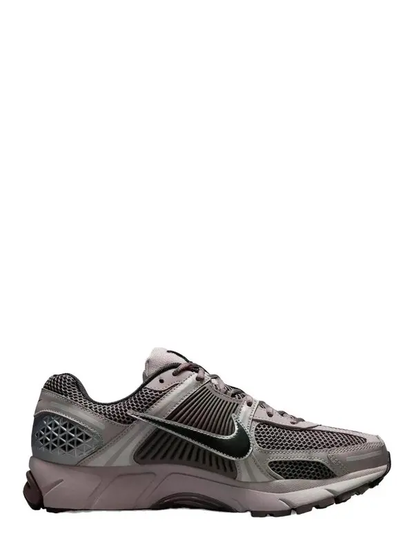Nike Zoom Vomero 5 Sneakers - Grey