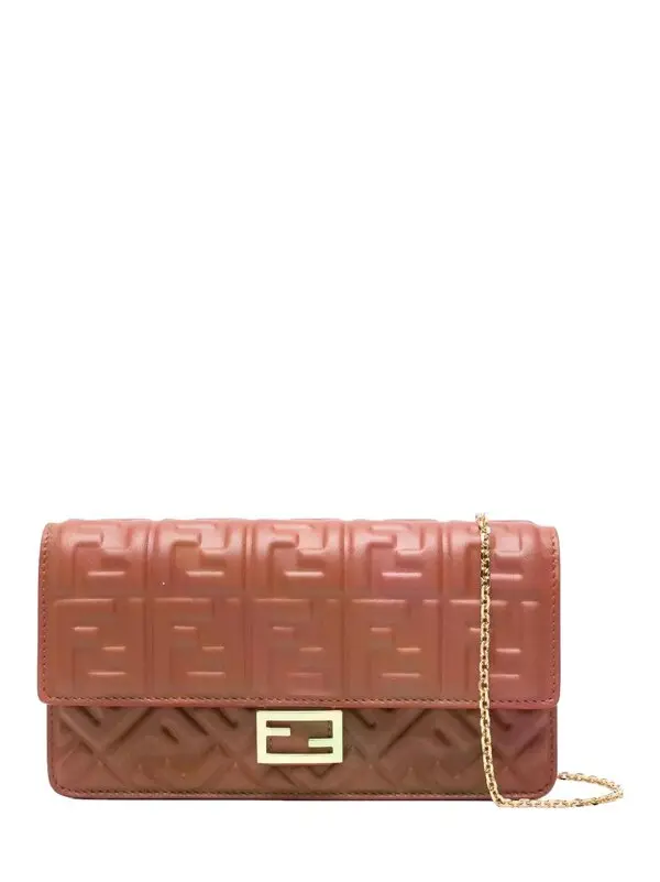 Fendi Logo-plaque Quilted Baguette Clutch - Red