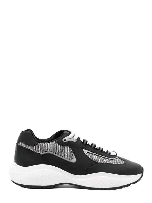 CLEENS Podium Sneakers - Black