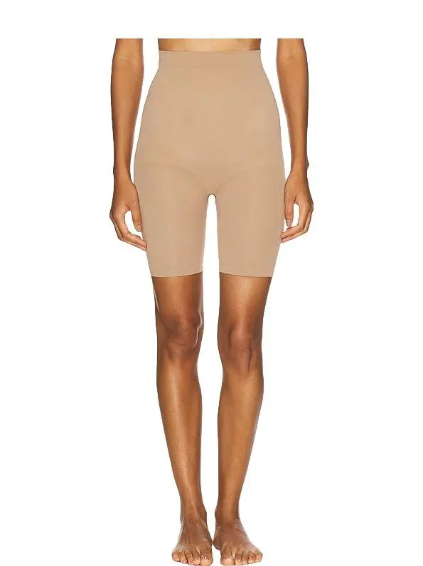 SKIMS Seamless Sculpt Mid Thigh Short - Sienna