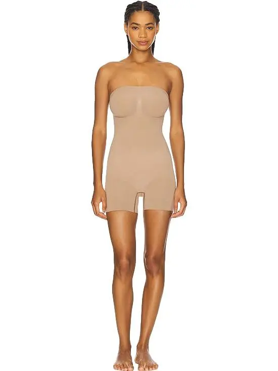 SKIMS Seamless Sculpt Strapless Shortie Bodysuit - Sienna