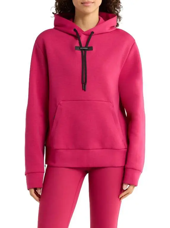 On Focus Tech Hoodie - Grenadine