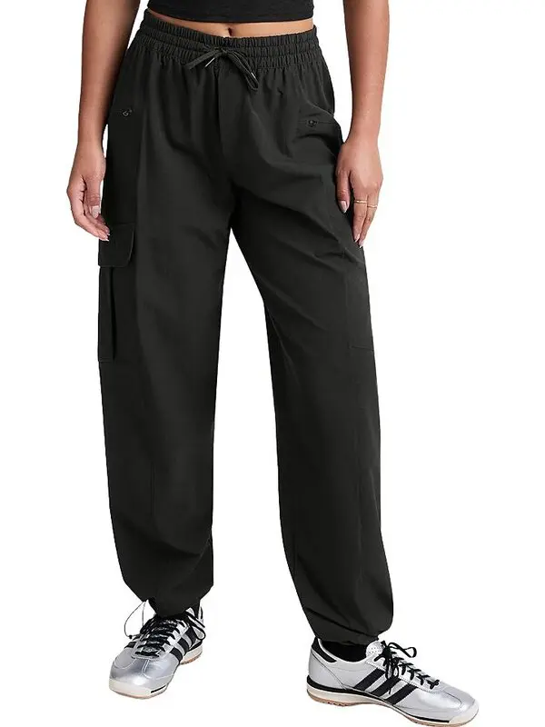Beyond Yoga Peak Cargo Pants - Black