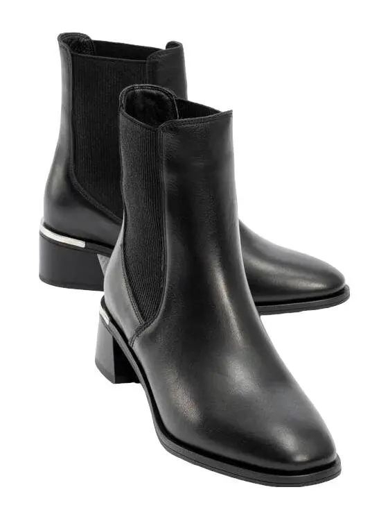 FOREVER & ALWAYS SHOES Neiva Leather Chelsea Boots - Black Leather