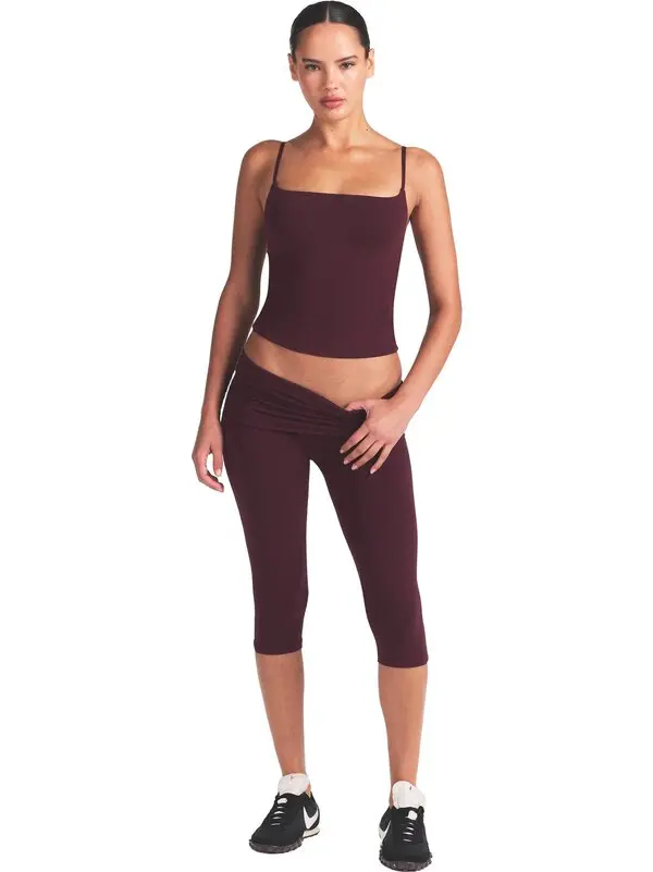 SKIMS Foldover Capri In Cotton Jersey - Currant
