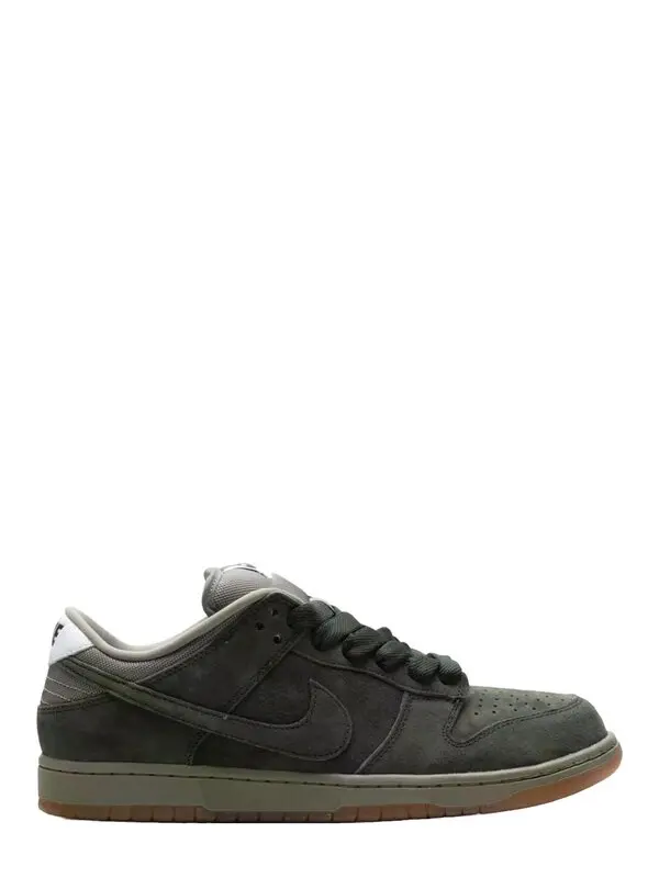 Nike Sb Dunk Low Pro B Sneakers - Green