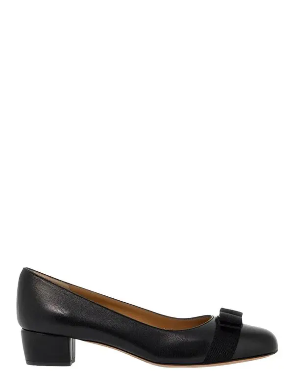 FERRAGAMO Vara Pumps - Black