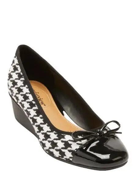 COMFORTVIEW Jade Slip-on Wedge - Houndstooth