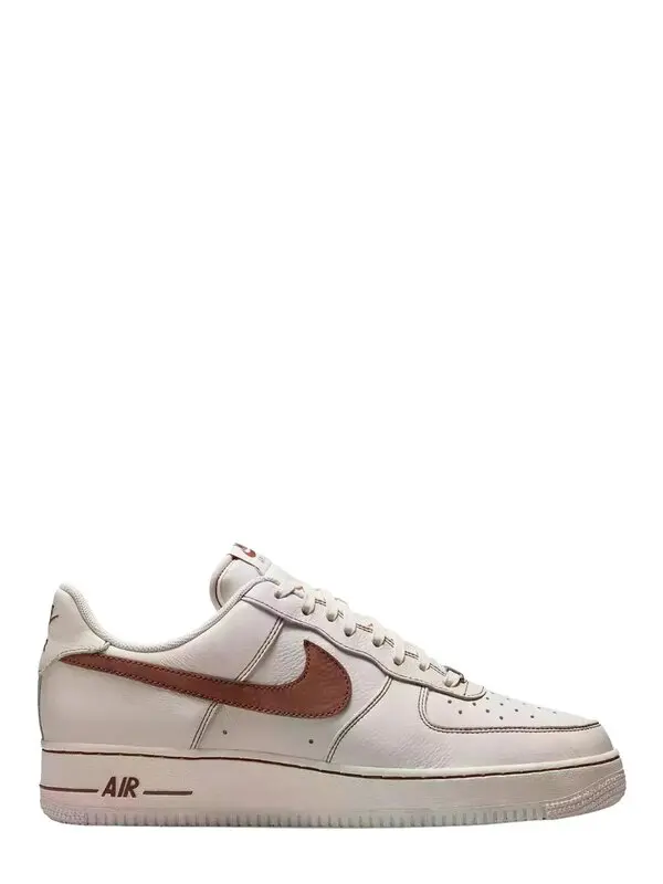 Nike Air Force 1 '07 Lv8 Sneakers - White