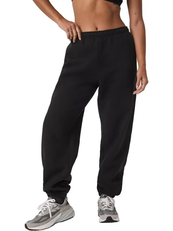Vuori Restore Classic Sweatpant - Washed Black