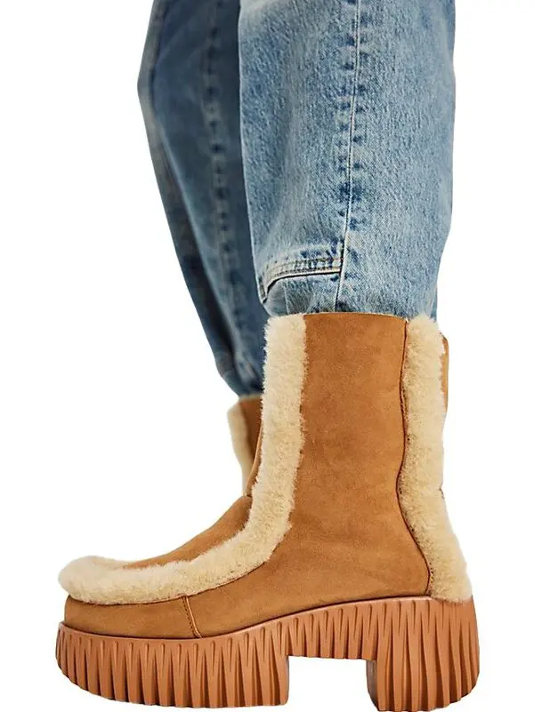 4CCCCEES Plia Platform Boots - Camel