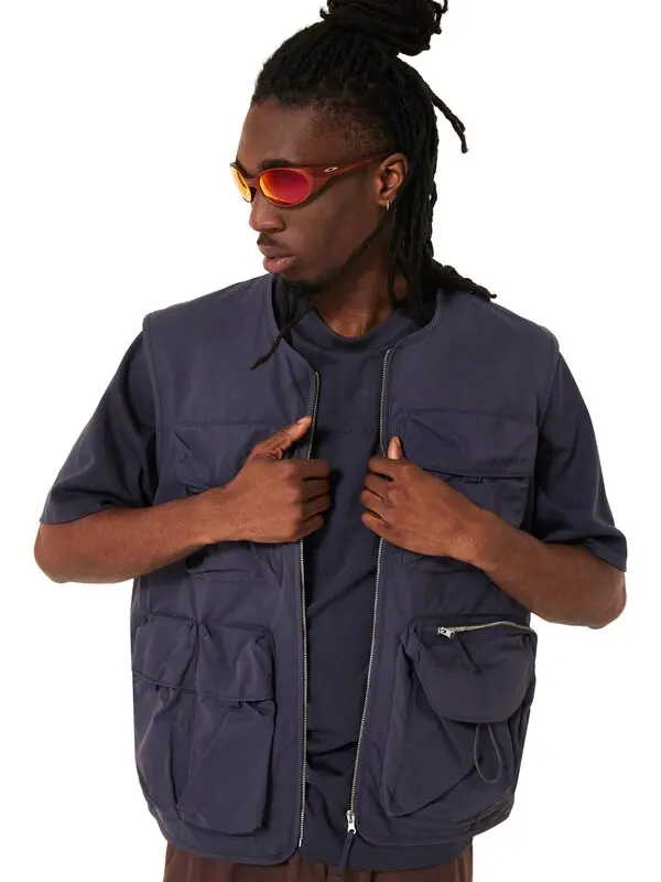 Oakley Reserve Utility Vest - Graphite