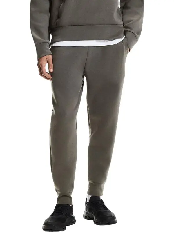 On Focus Tech Joggers O - Shadow
