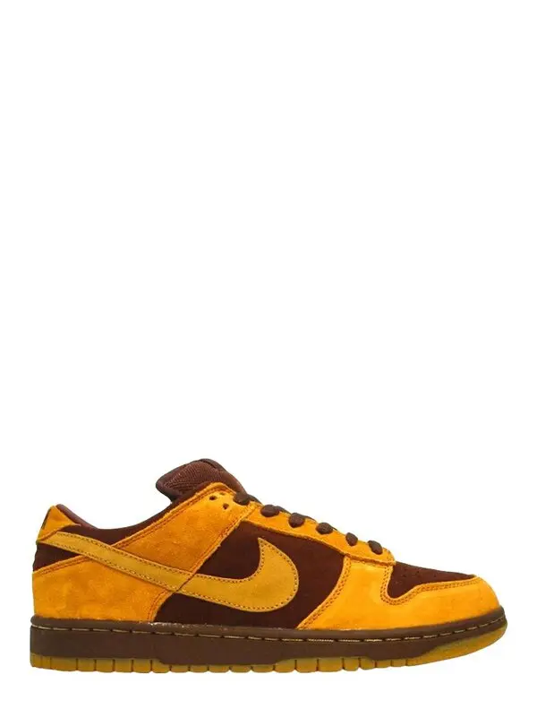 Nike Dunk Low Pro Sb Sneakers - Brown