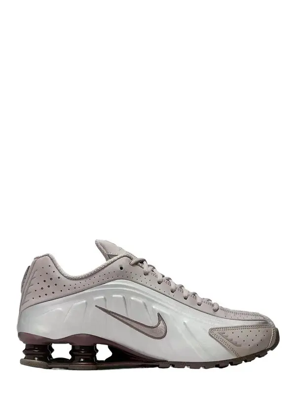 Nike Shox R4 Sneakers - Neutrals